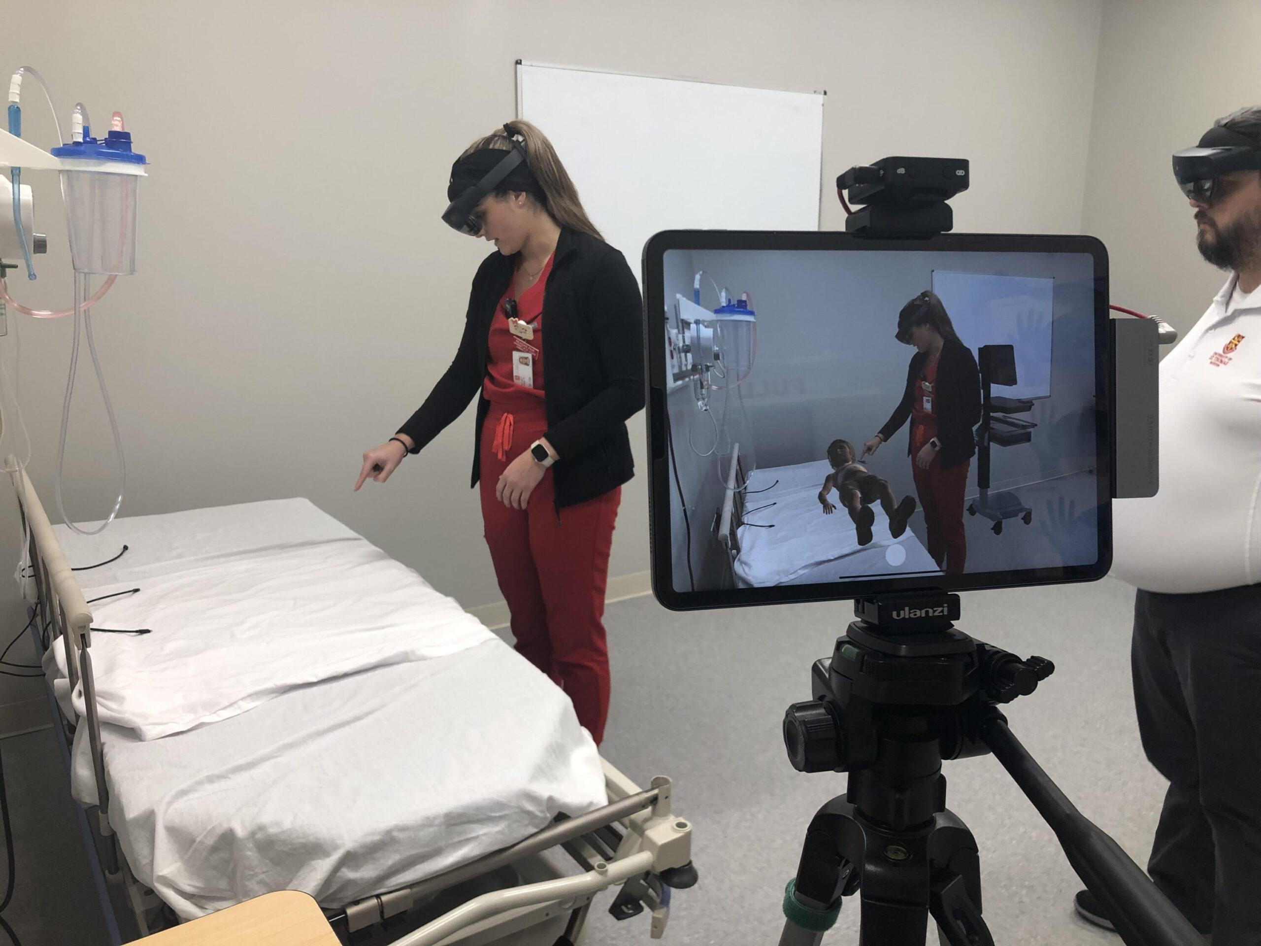 Nursing Students in and around Houston Experiencing Mixed Reality ...