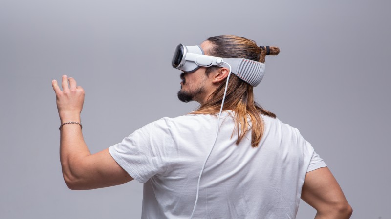 Apple eyes cheaper Vision Pro | Immersive Technology